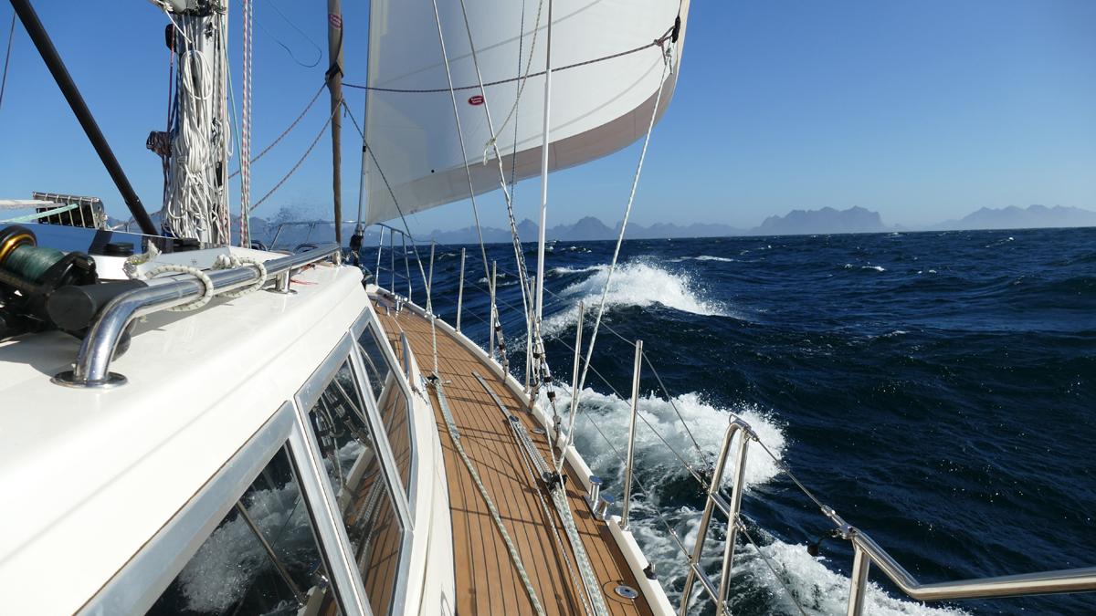 Arctic Sailing On Luxury Yacht Santosa With Mother Nature Putting On A ...